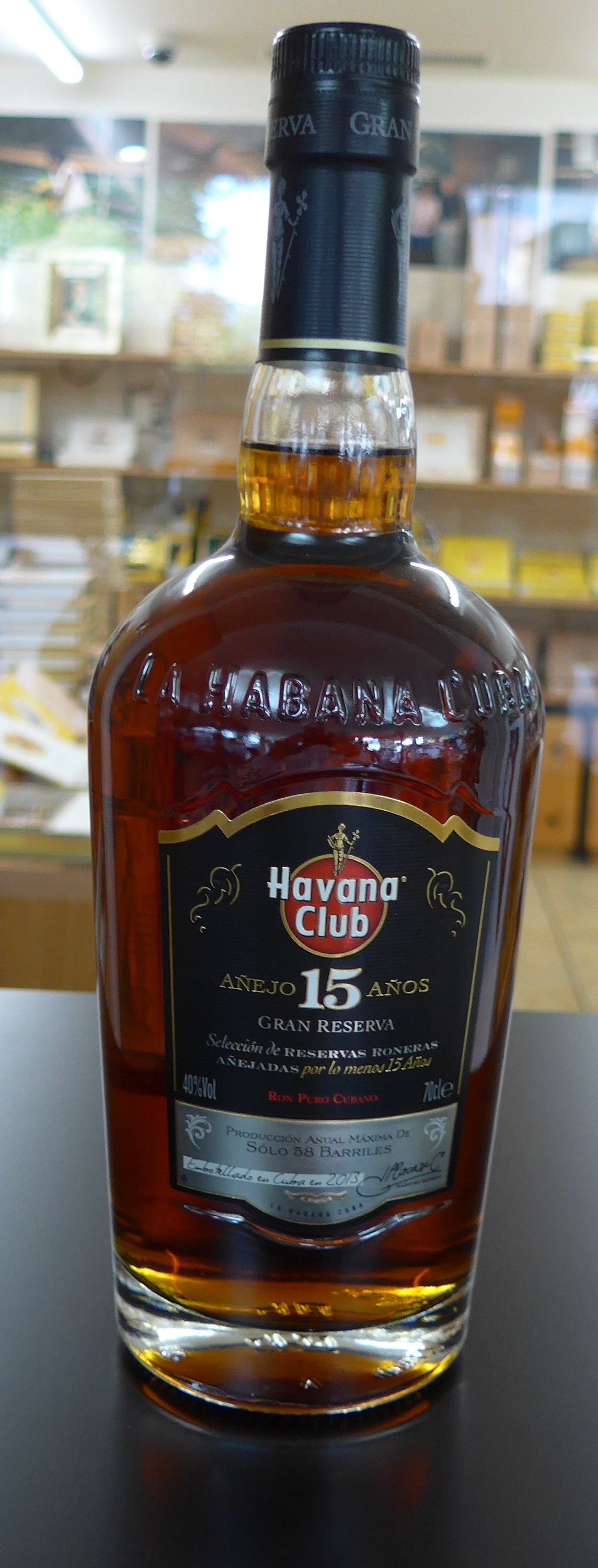 "El Ron de Cuba" - La Casa Del Habano